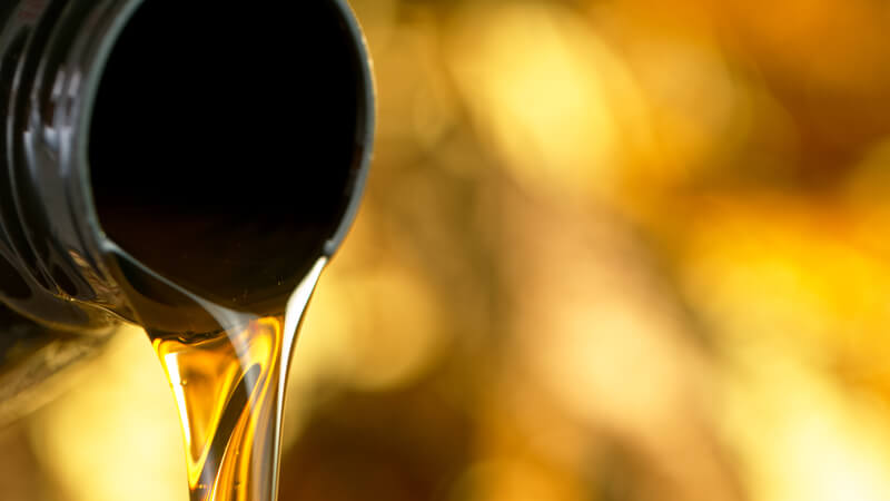 Conheça os Diversos Tipos de Óleo de Motor Automotivo - Ribeirão Preto ...